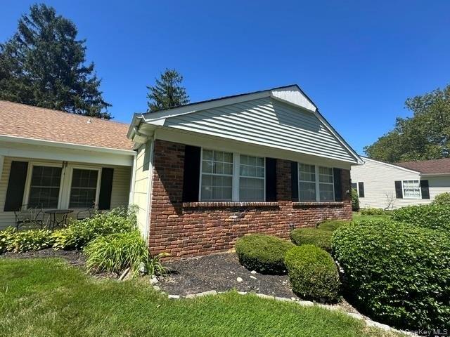 6 Cobblestone Way, Mount Sinai, NY 11766