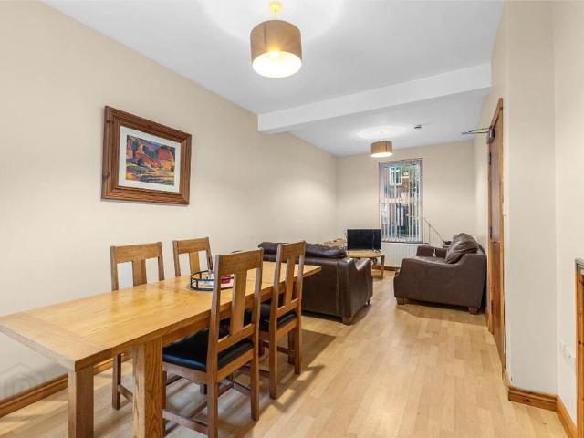 6 Collingwood Avenue, Belfast, BT7 1QT