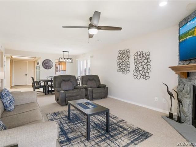 6 Costa Del Sol Dr Unit 2A, Lake Ozark, MO 65049