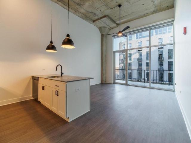 6 Corners Lofts 1 Bedroom Apartment for Rent at 4714 W Irving Park Rd, Chicago, IL 60641 Portage Park