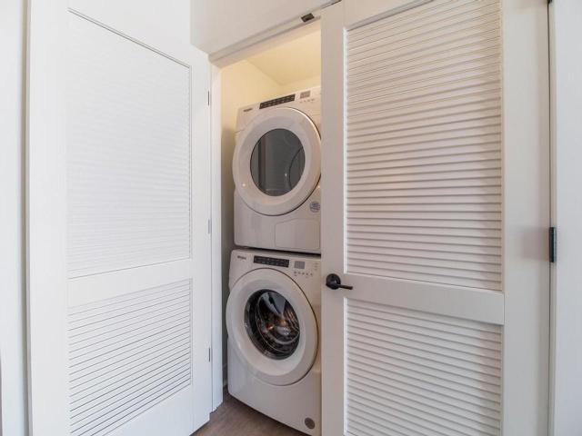 6 Corners Lofts 2 Bedroom Apartment for Rent at 4714 W Irving Park Rd, Chicago, IL 60641 Portage Park