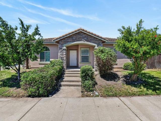 6 Cortney Ct, Sacramento, CA 95832