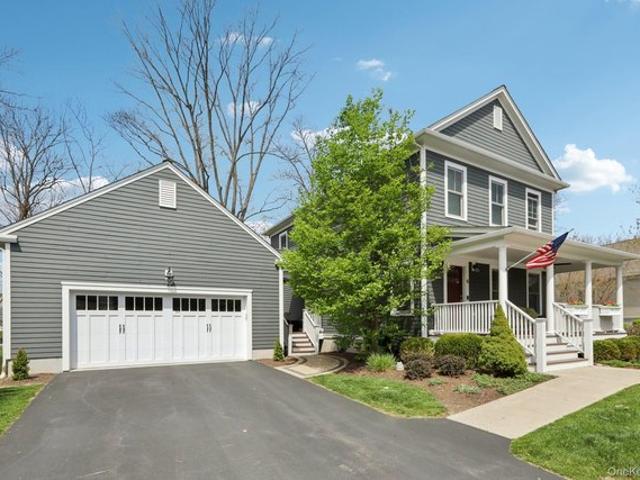 6 Cowdrey St, Warwick, NY 10990