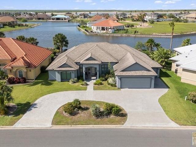6 Country Club Dr, Laguna Vista, TX 78578