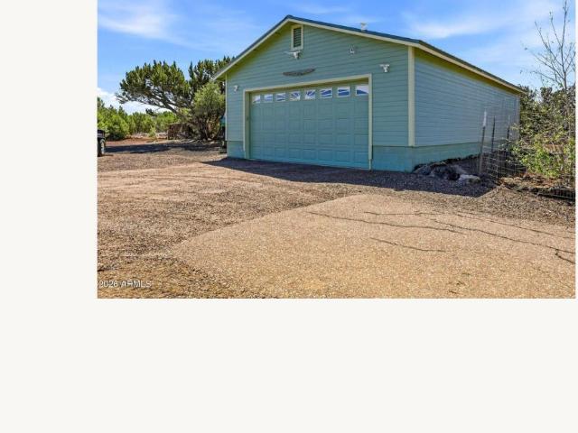 6 County Road N8613