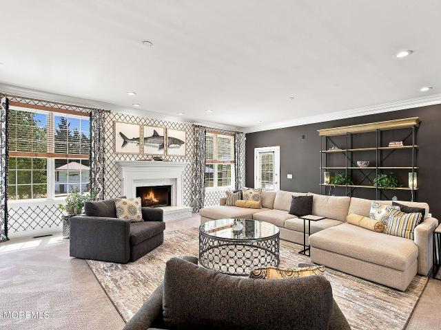 6 Courtney Court