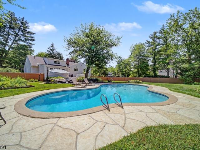 6 Coventry Rd