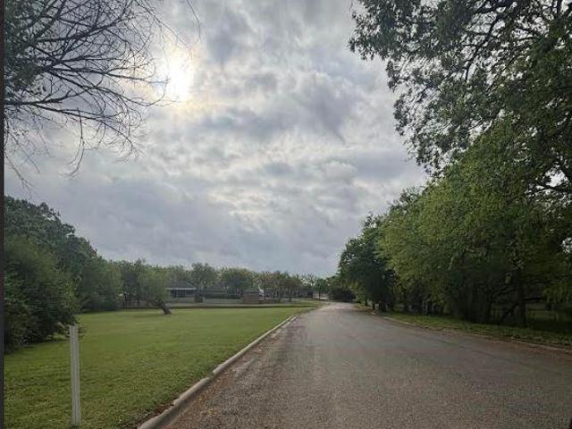 6 Creekwood Dr, Bowie, TX 76230 | MLS #21227 | Compass