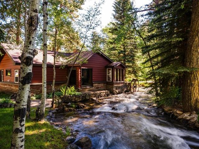 6 Crooked St, Story, WY 82842