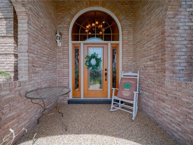 6 Crystol Ct