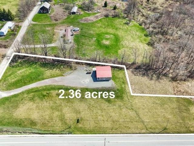 6 Duran Rd, Equinunk, PA 18417