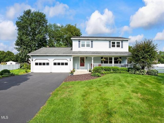 6 Durham Ct, Schenectady, NY 12309