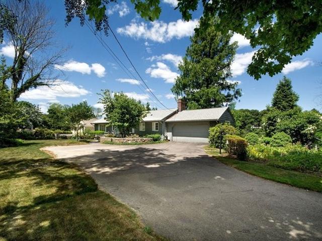 6 Damons Point Dr, Marshfield, MA 02050