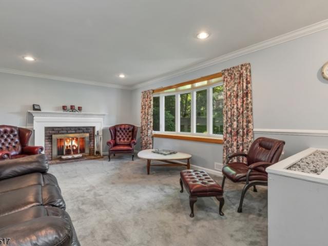 6 Deerfield Rd
