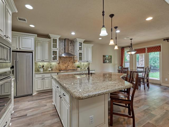 6 Devon Dale Drive