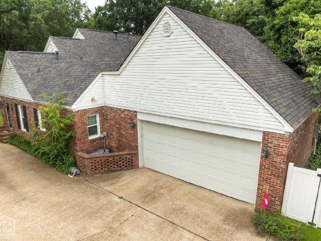 6 Dogwood Circle