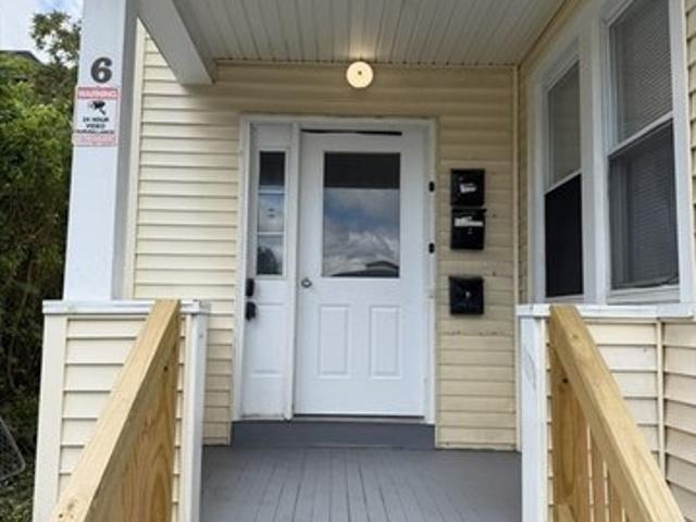 6 Dorchester St, Worcester, MA 01610