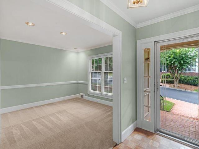 6 Downshire Lane