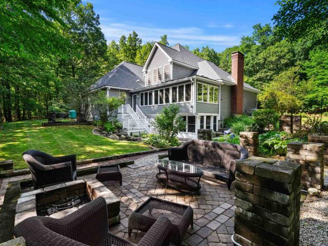 6 Evergreen Drive