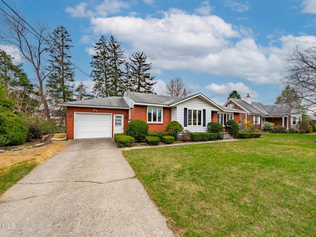 6 E Alfred Drive