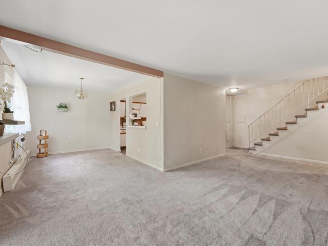 6 E Lillian Avenue # 2B