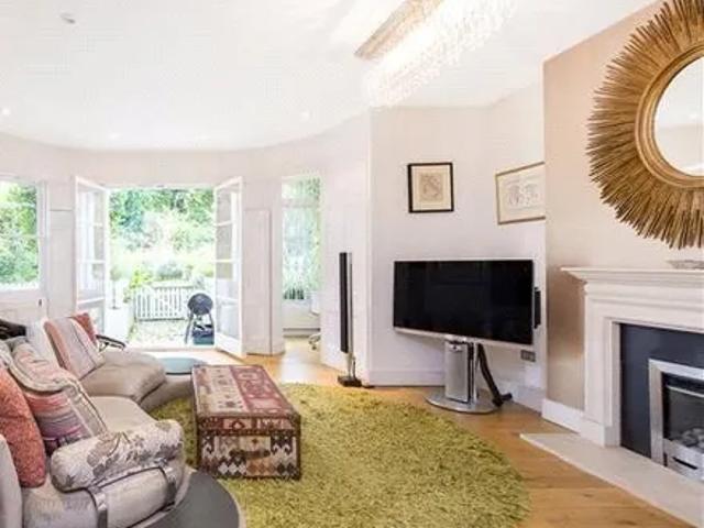 6 East Heath Road, London, NW3 1BS, United Kingdom | 3 bed apartment for rent #165994583 | Rentberry