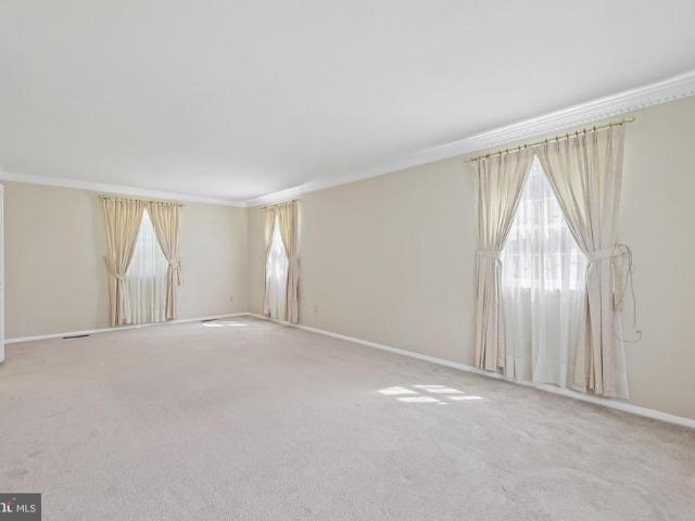 6 Edge Springs Court