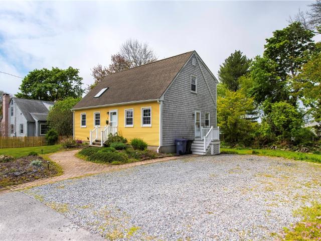 6 Englewood Court