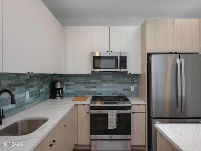 6 End Ct, Unit 311, Long Branch, NJ 07740 | MLS #22605 | Compass