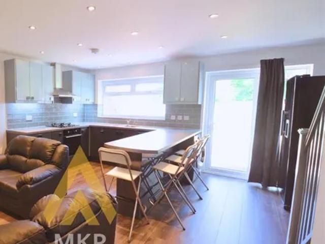 6 Fairgreen Way, Stirchley, B29 6EW, United Kingdom | 4 bed house for rent #168122851 | Rentberry