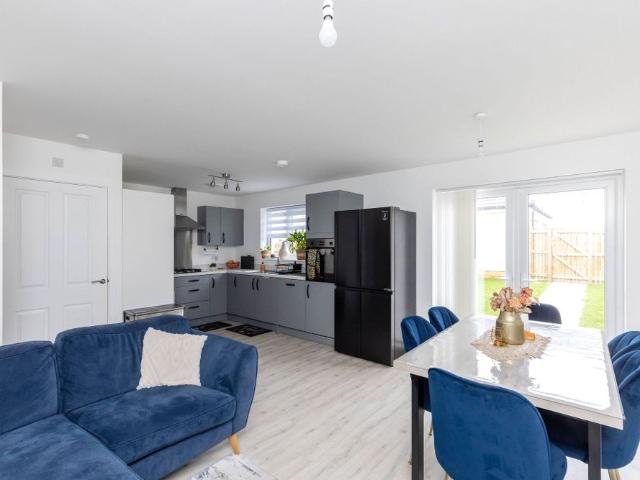 6 Fairley Wynd