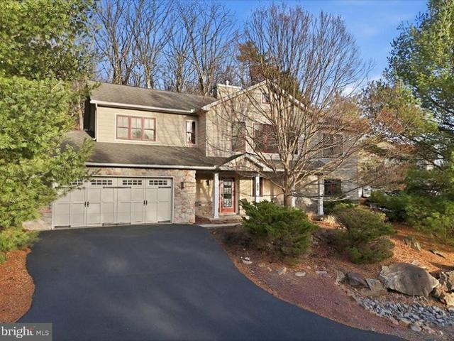 6 Fieldstone Ct, Lake Harmony, PA 18624