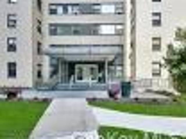 6 Fordham Hill Oval 8H
