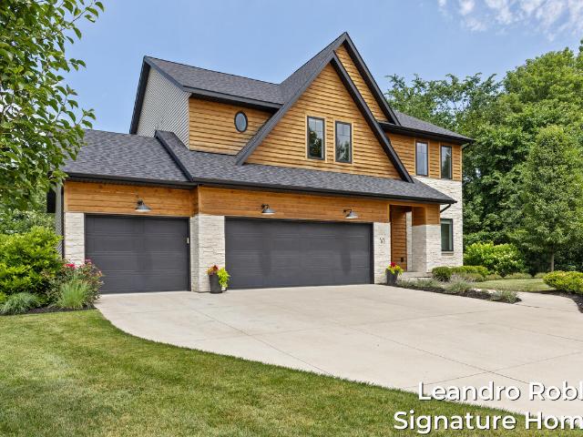 6 Fox Point Court