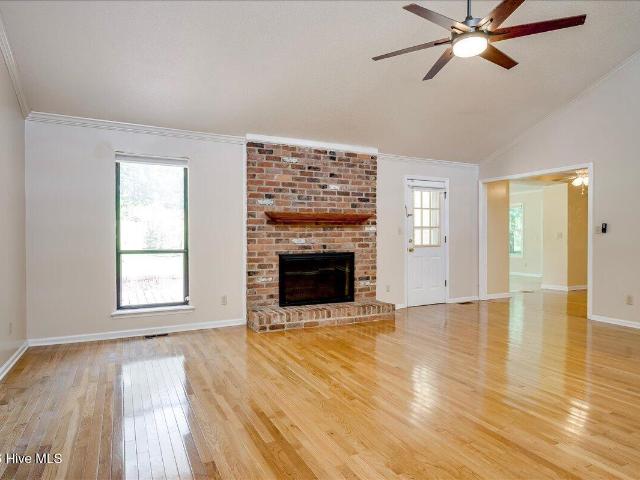 6 Foxhil Drive