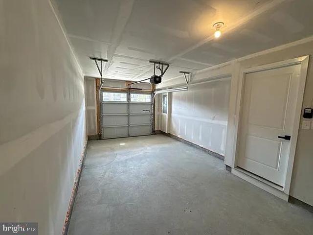 6 Foxwood Dr