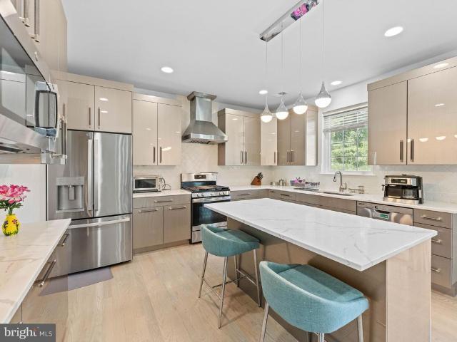 6 Gabriella Court