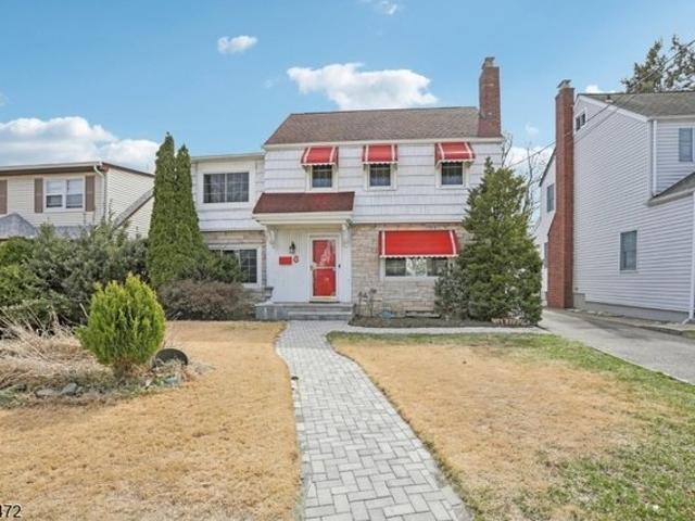 6 Garden Ct S, Garfield, NJ 07026