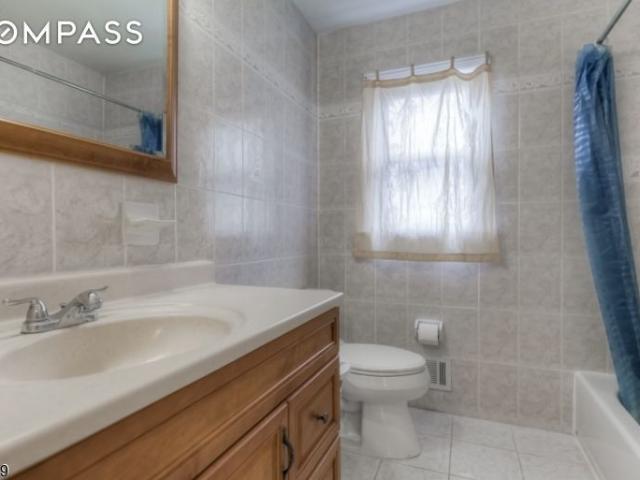 6 Glannon Rd, Livingston, NJ