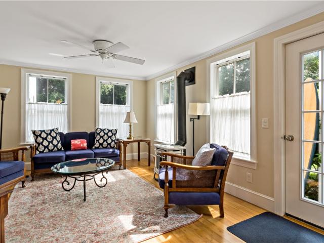 6 Gladding Court 1