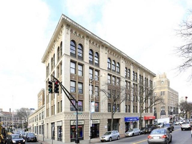 6 Gramatan Avenue Office