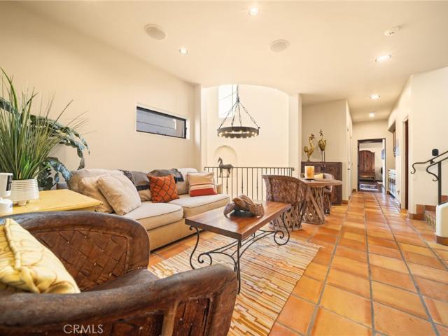 6 Green Turtle Rd, Coronado, CA 92118 | MLS #MB26077