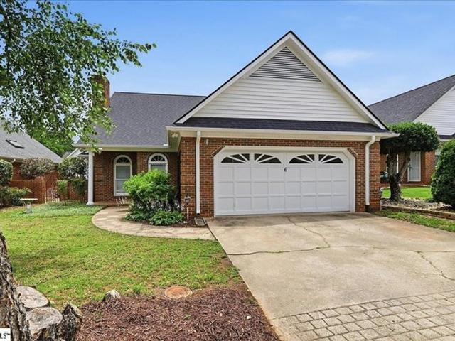 6 Greenview Dr, Greenville, SC 29609