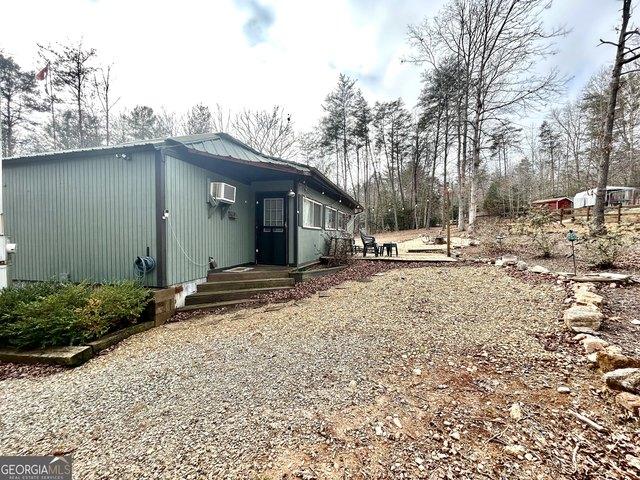 6 Grove Ln, Cleveland, GA 30528
