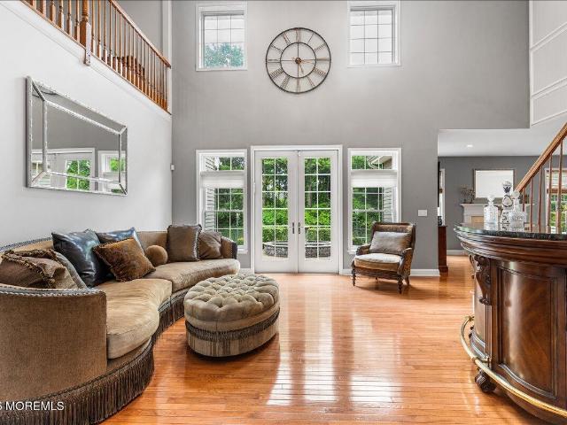 6 Huggins Ln, Manalapan, NJ 07726 | MLS #22615