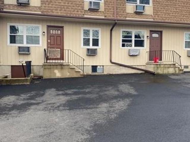 6 Hyatt Ave #9 Norwalk, CT 06850