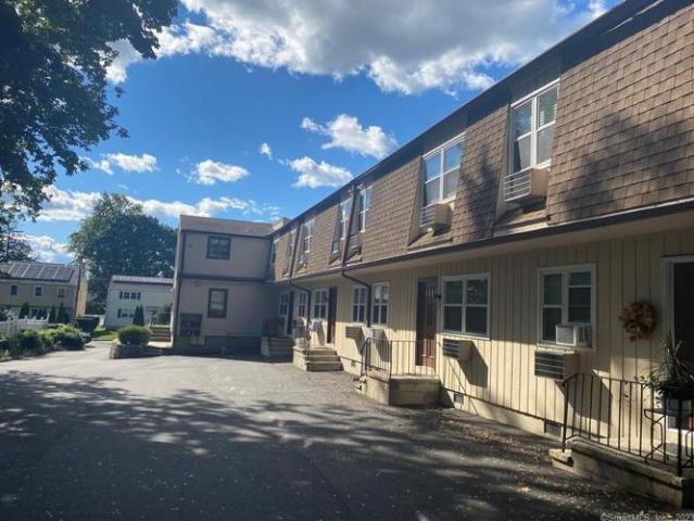 6 Hyatt Ave #12, Norwalk, CT 06850