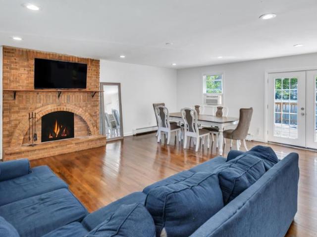 6 Harriet Street