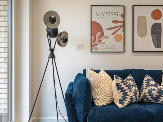 6 Headlam Avenue, London SW4 1 bed apartment to rent £2,265 pcm £523 pw