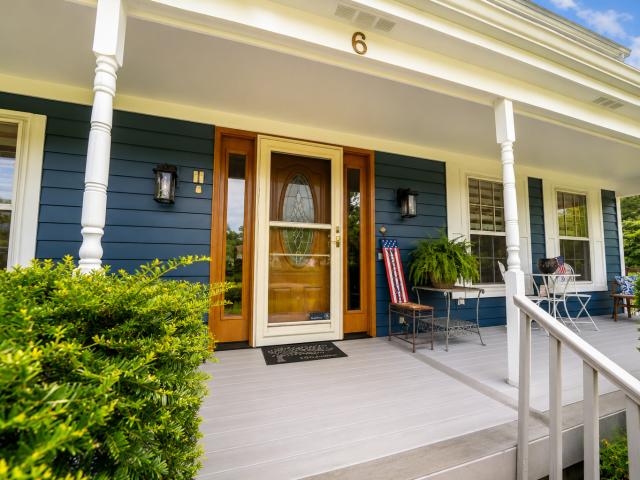 6 Heather Lane